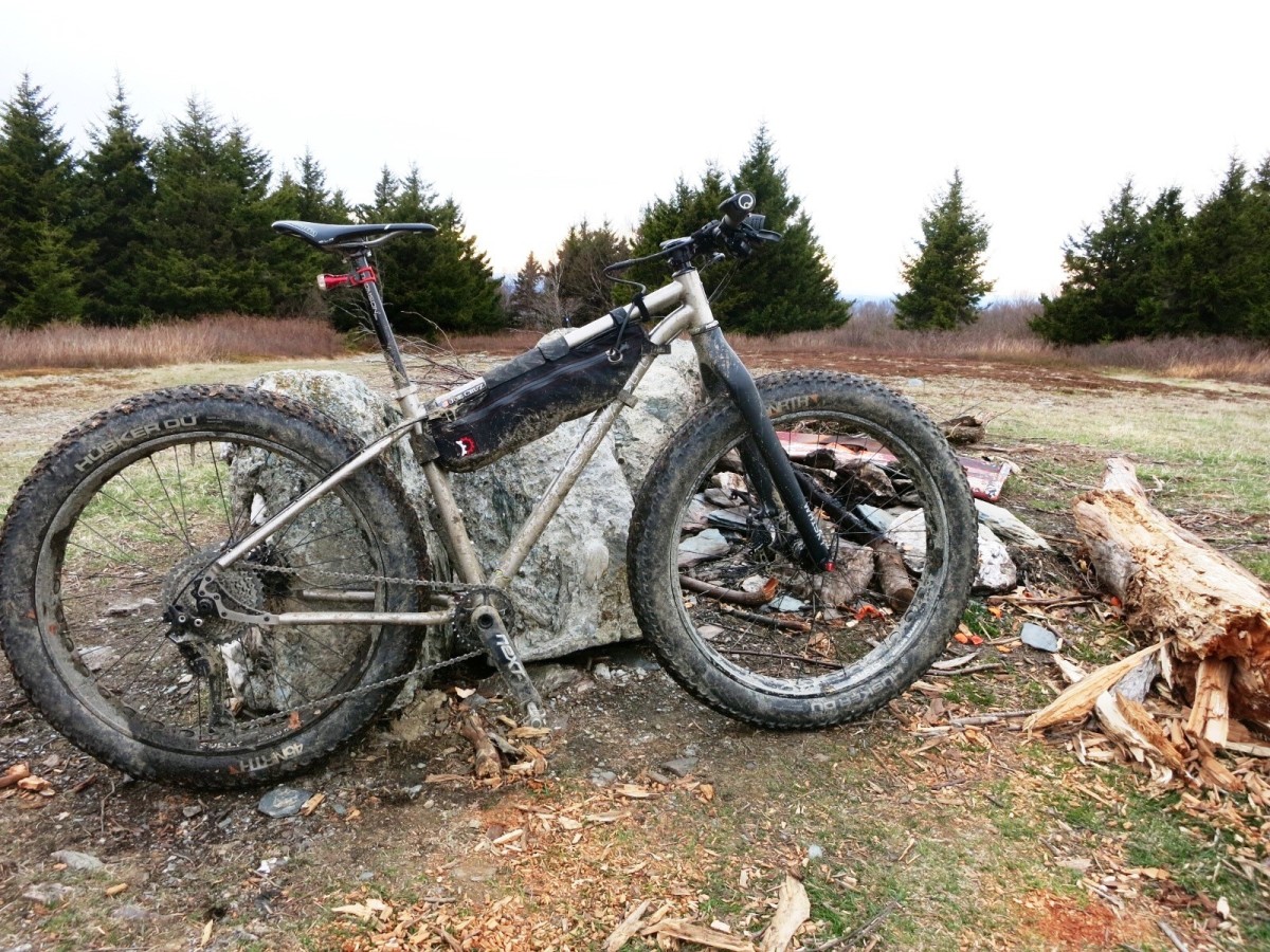 Joe Cruz, the Treeline SL Early Review – Seven Cycles